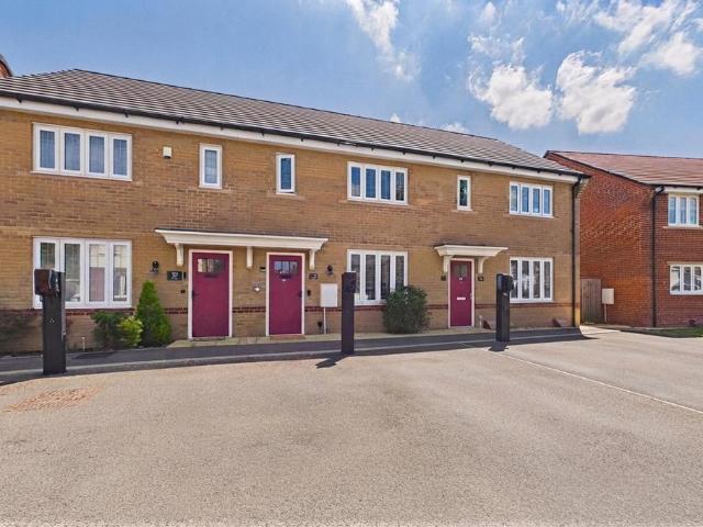 2 bedroom terraced house for sale