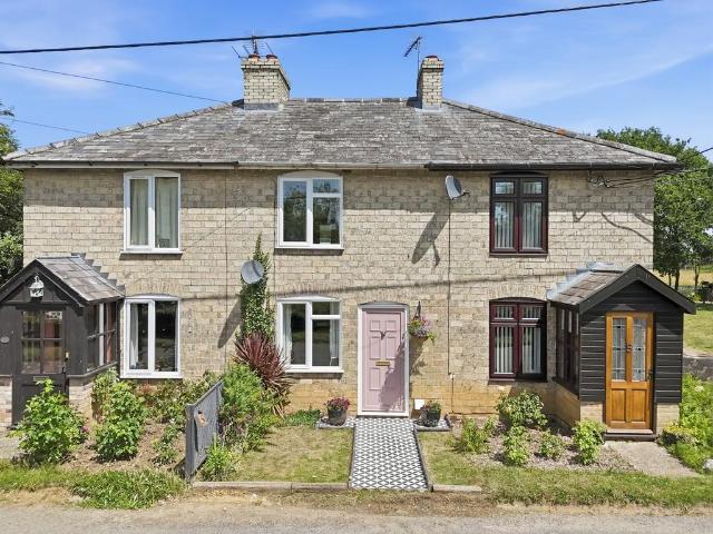 2 bedroom terraced house for sale