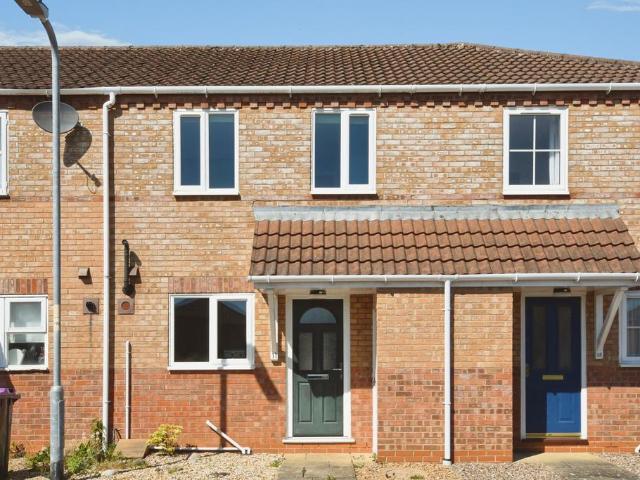 2 bedroom terraced house for sale