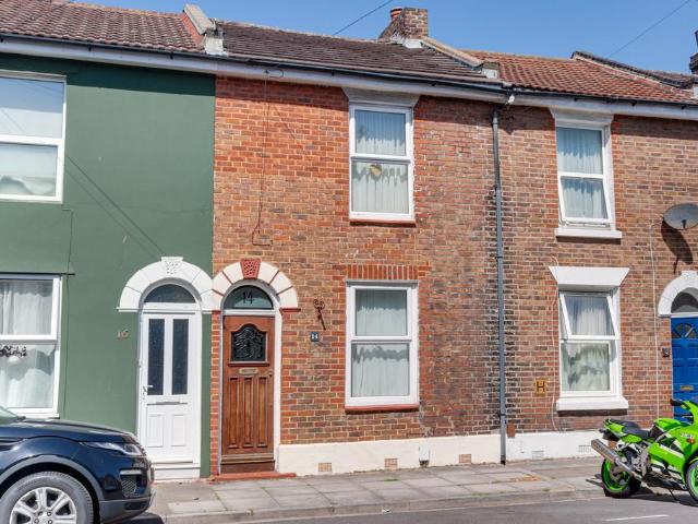 2 bedroom terraced house for sale