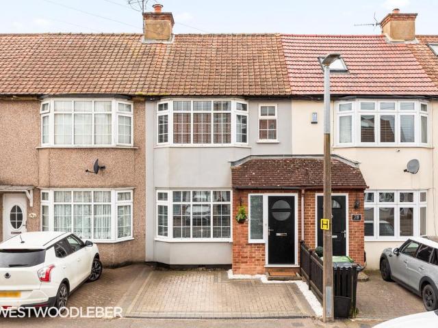 2 bedroom terraced house for sale