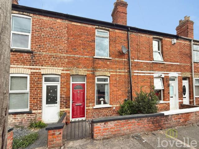 2 bedroom terraced house for sale
