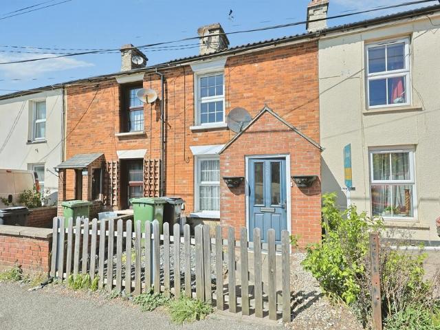 2 bedroom terraced house for sale