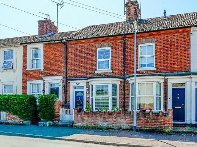 2 bedroom terraced house for sale