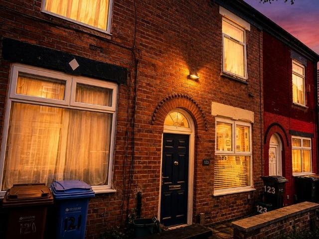 2 bedroom terraced house for sale
