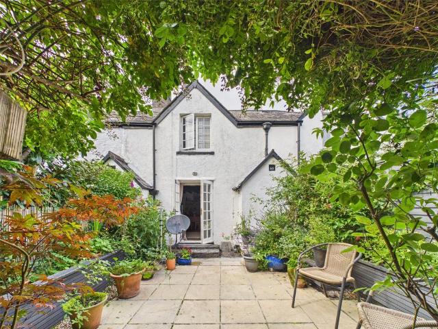 2 bedroom terraced house for sale