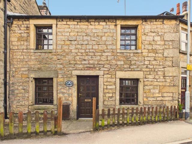 2 bedroom terraced house for sale