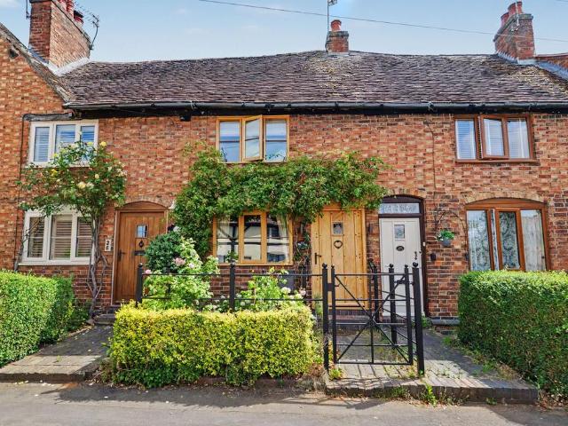 2 bedroom terraced house for sale