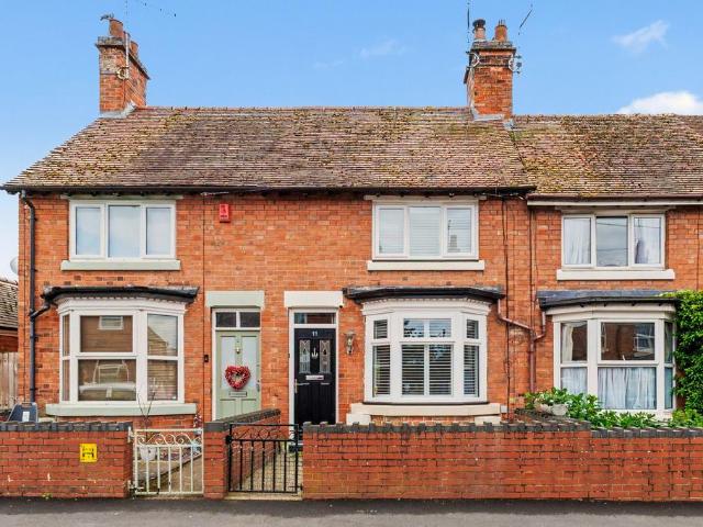 2 bedroom terraced house for sale