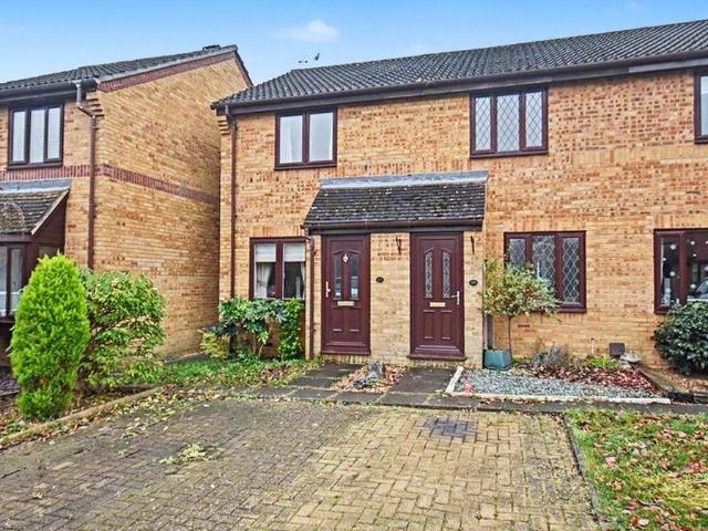 2 bedroom terraced house for sale