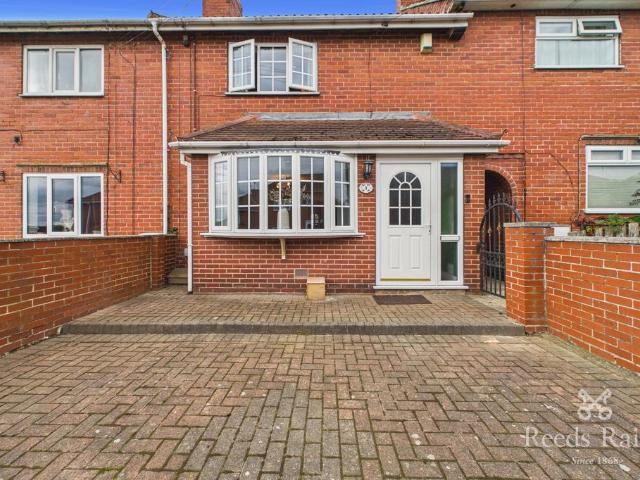 2 bedroom terraced house for sale