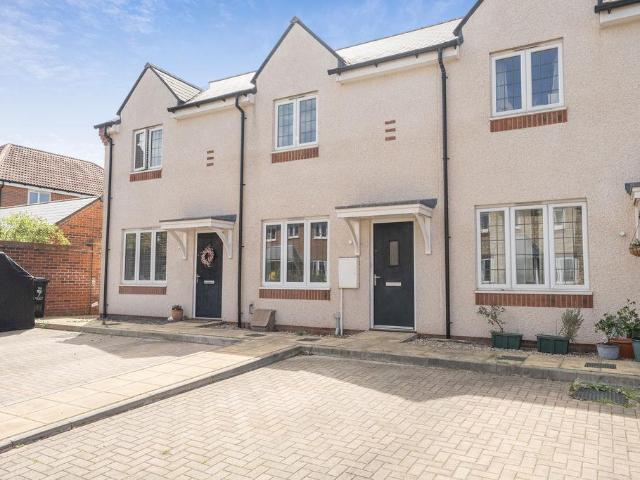 2 bedroom terraced house for sale