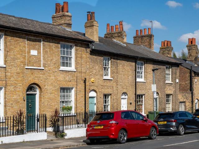 2 bedroom terraced house for sale