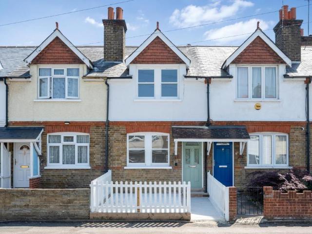 2 bedroom terraced house for sale