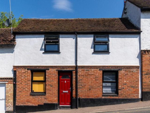 2 bedroom terraced house for sale