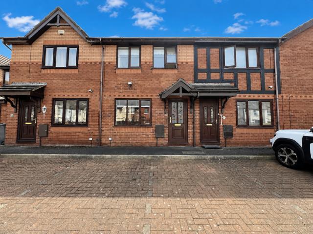 2 bedroom terraced house for sale