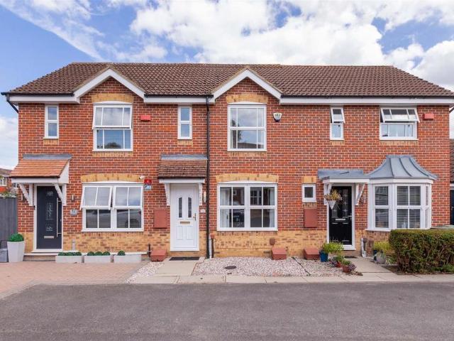 2 bedroom terraced house for sale