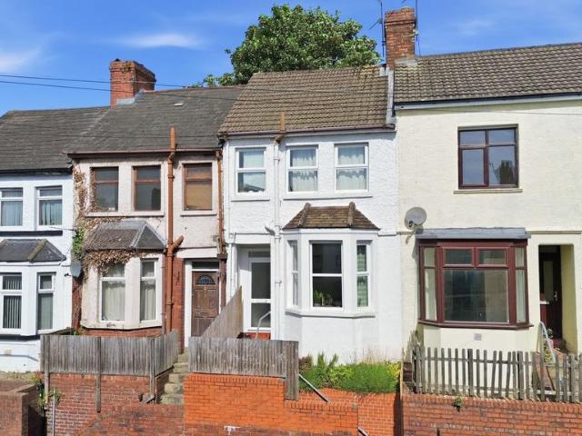 2 bedroom terraced house for sale