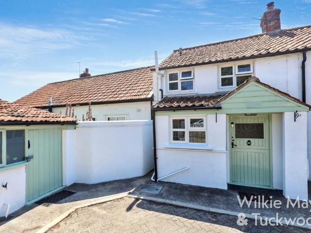2 bedroom terraced house for sale