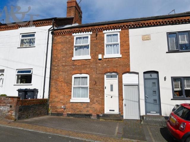 2 bedroom terraced house for sale