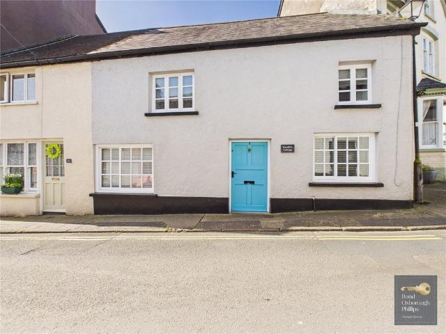 2 bedroom terraced house for sale