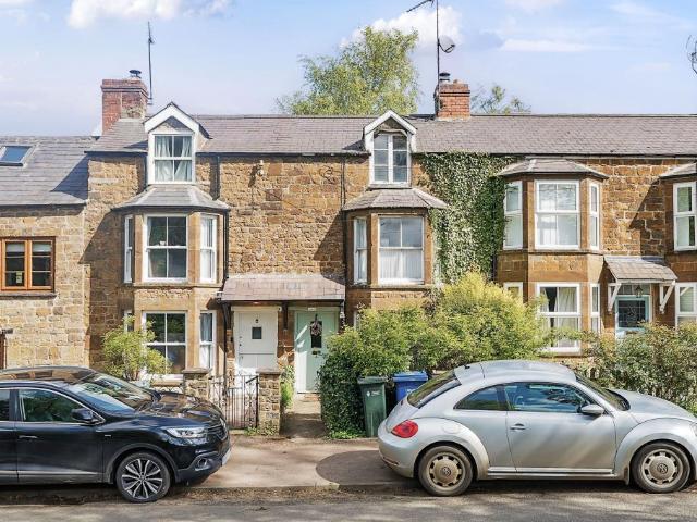 2 bedroom terraced house for sale