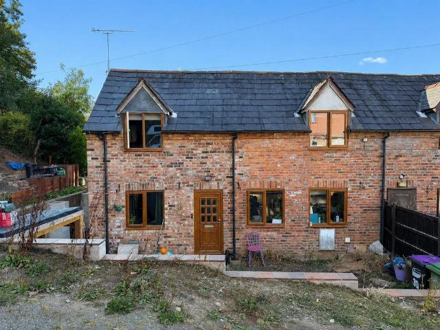 2 bedroom end of terrace house for sale