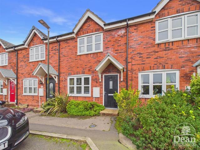 2 bedroom terraced house for sale