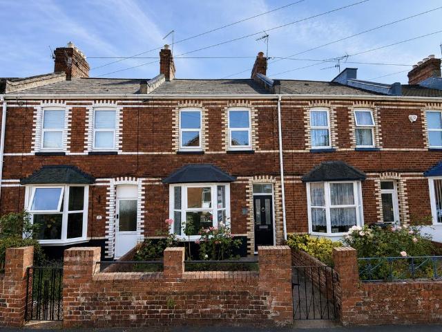2 bedroom terraced house for sale