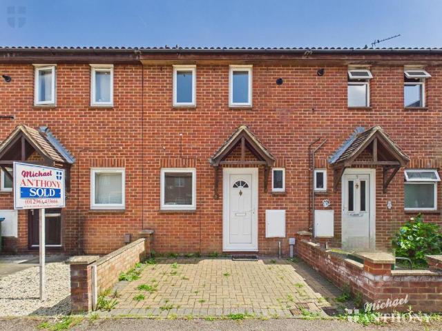 2 bedroom terraced house for sale