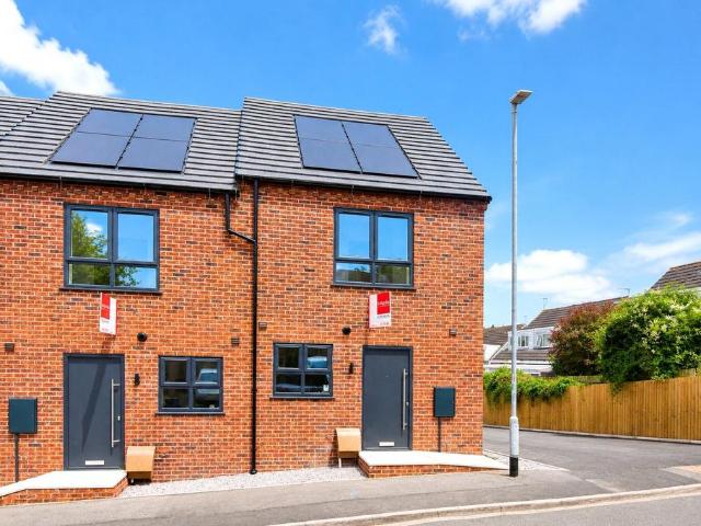 2 bedroom terraced house for sale