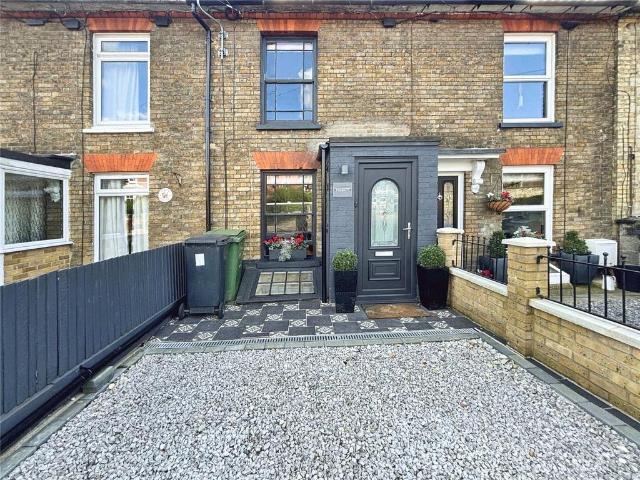 2 bedroom terraced house for sale