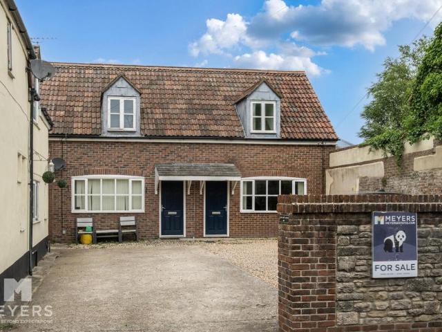 2 bedroom terraced house for sale