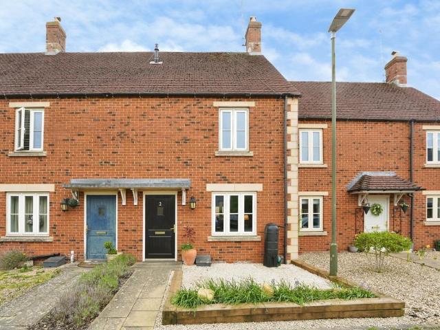2 bedroom terraced house for sale
