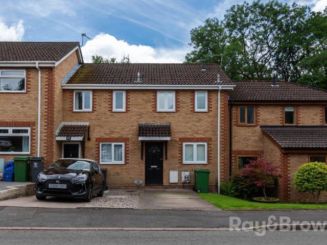 2 bedroom terraced house for sale