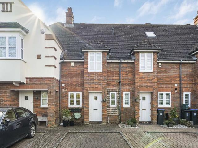 2 bedroom terraced house for sale