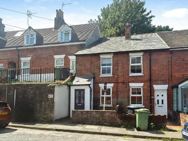 2 bedroom terraced house for sale