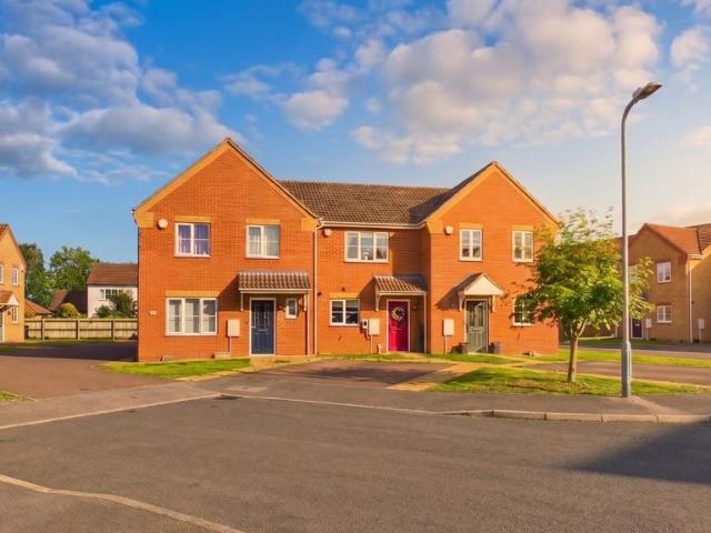2 bedroom terraced house for sale