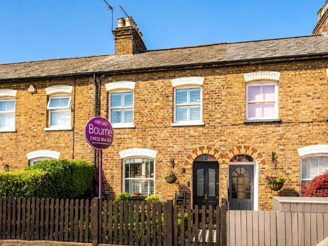 2 bedroom terraced house for sale