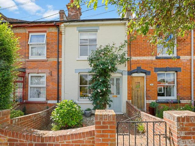 2 bedroom terraced house for sale