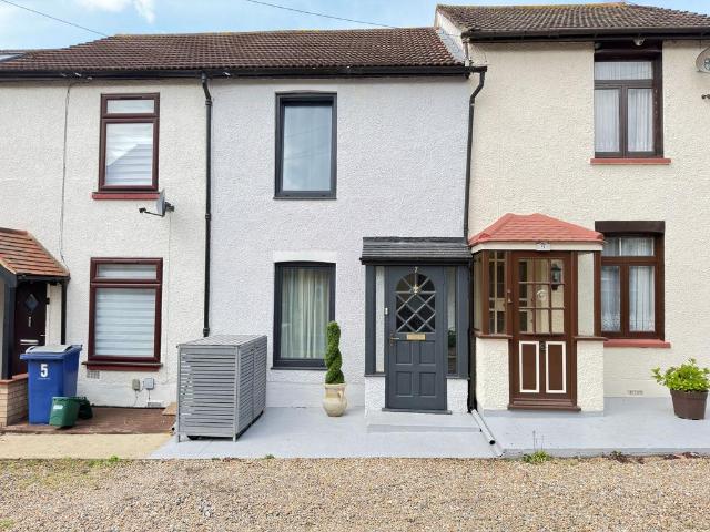 2 bedroom terraced house for sale