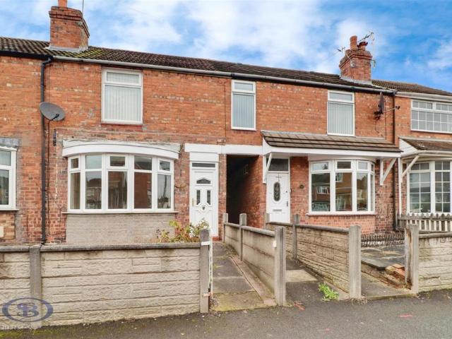 2 bedroom terraced house for sale