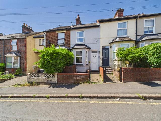 2 bedroom terraced house for sale