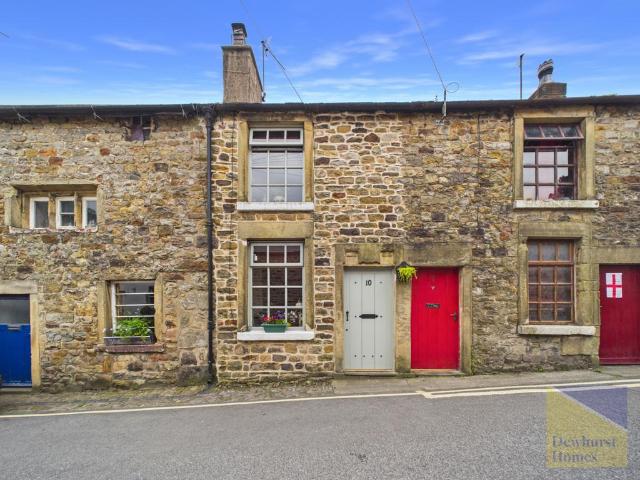2 bedroom terraced house for sale