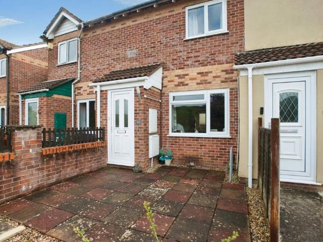 2 bedroom terraced house for sale