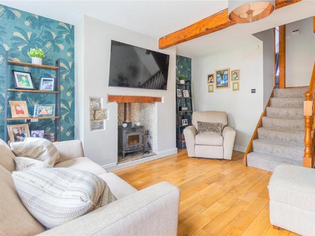 2 bedroom terraced house for sale