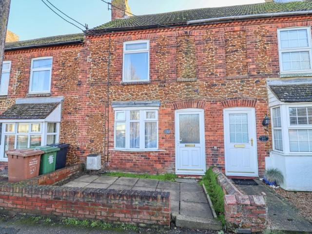 2 bedroom terraced house for sale