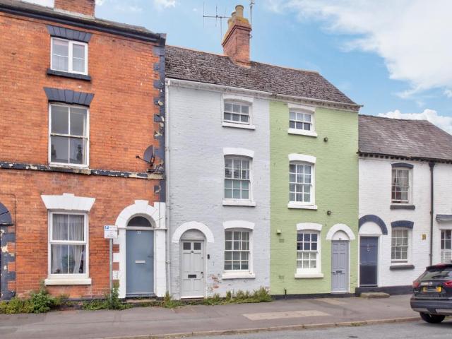 2 bedroom terraced house for sale