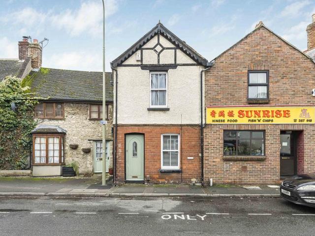 2 bedroom terraced house for sale