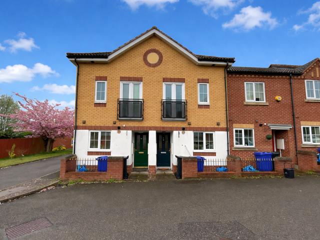 2 bedroom terraced house for sale